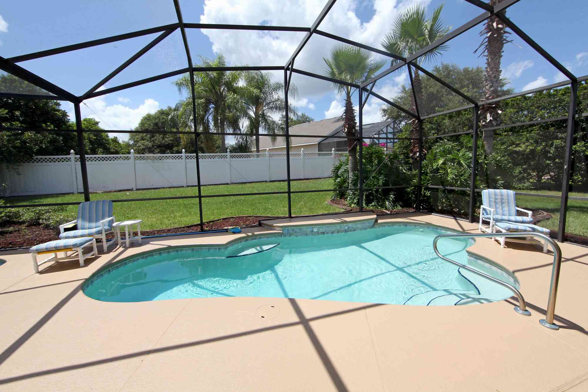 Enclosure Advantages - 4 Benefits Of Building A Florida Pool Enclosure