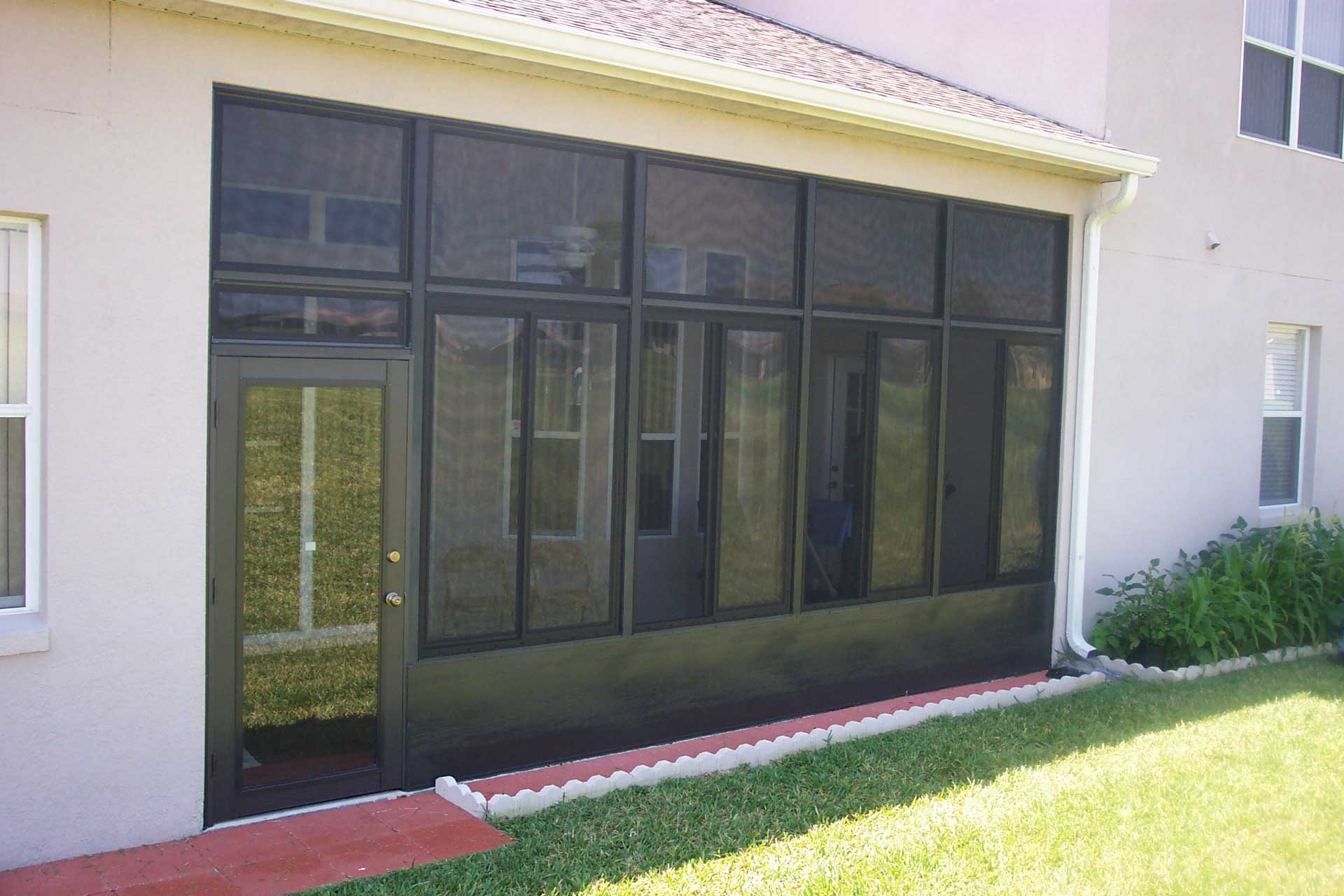 Key Features of The Best Screen Enclosures for Backyard in 2025 ...